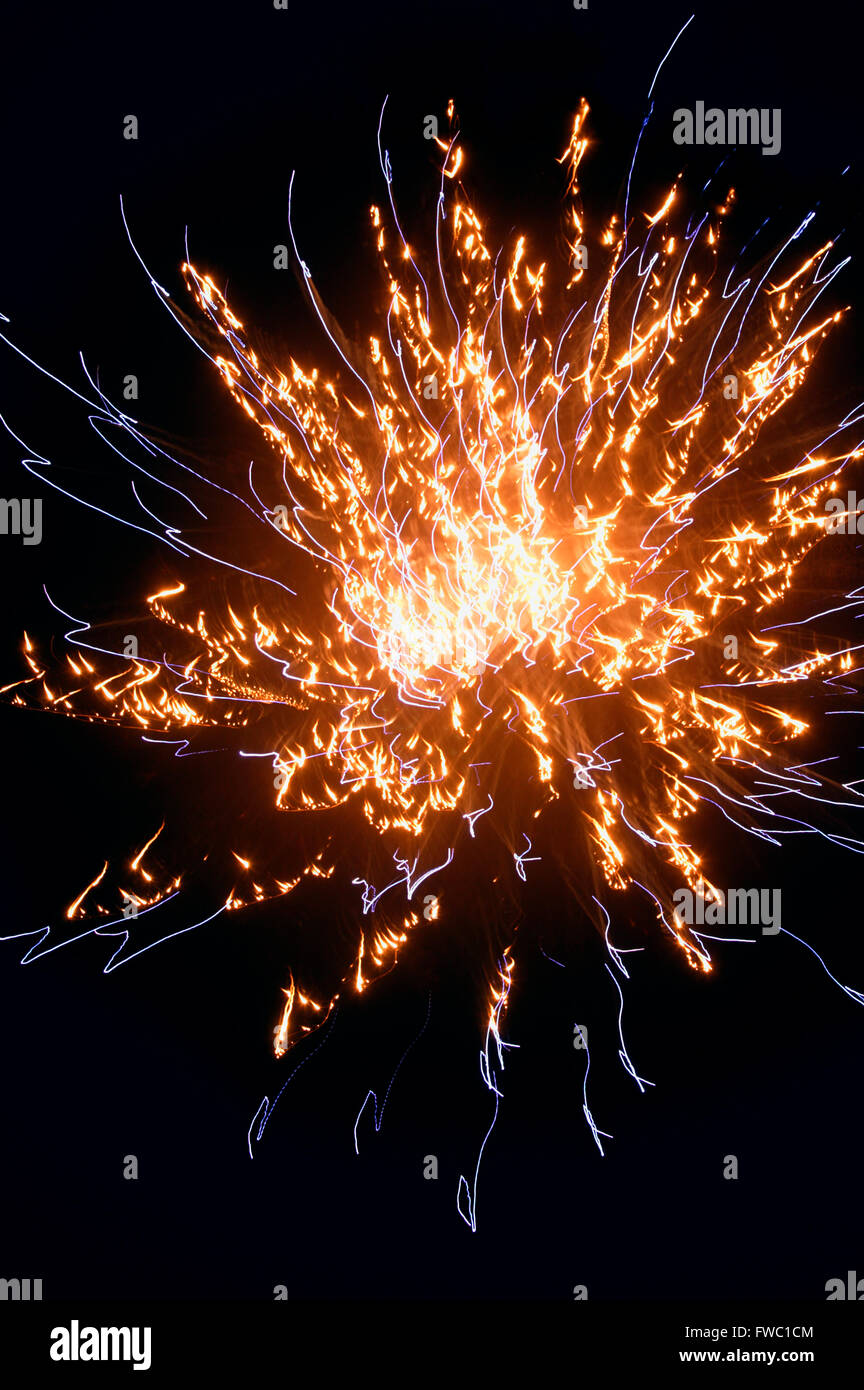 Chinese rocket firework hi-res stock photography and images - Alamy