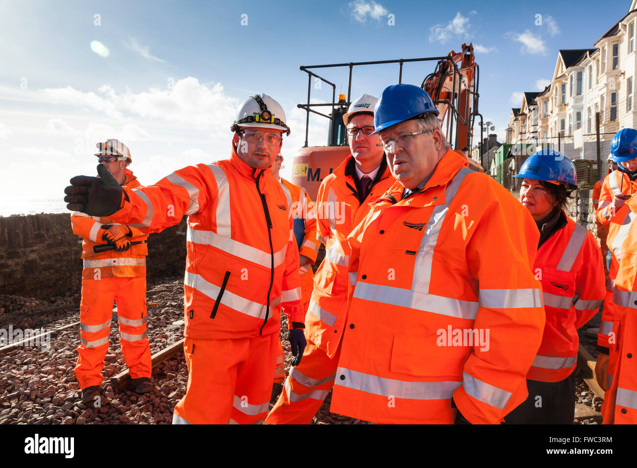 Network rail staff hi-res stock photography and images - Alamy
