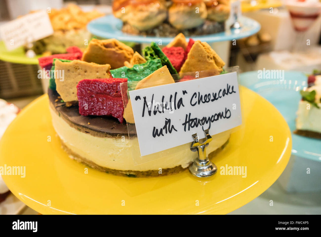 Cheesecake display hi-res stock photography and images - Alamy