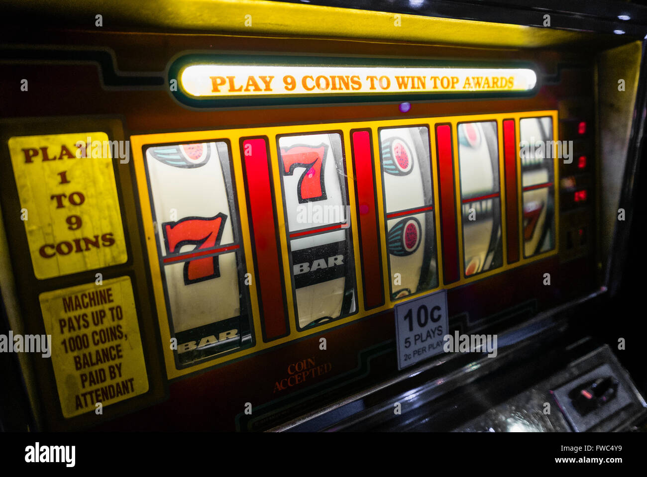 Spinning fruit machine hi-res stock photography and images - Alamy