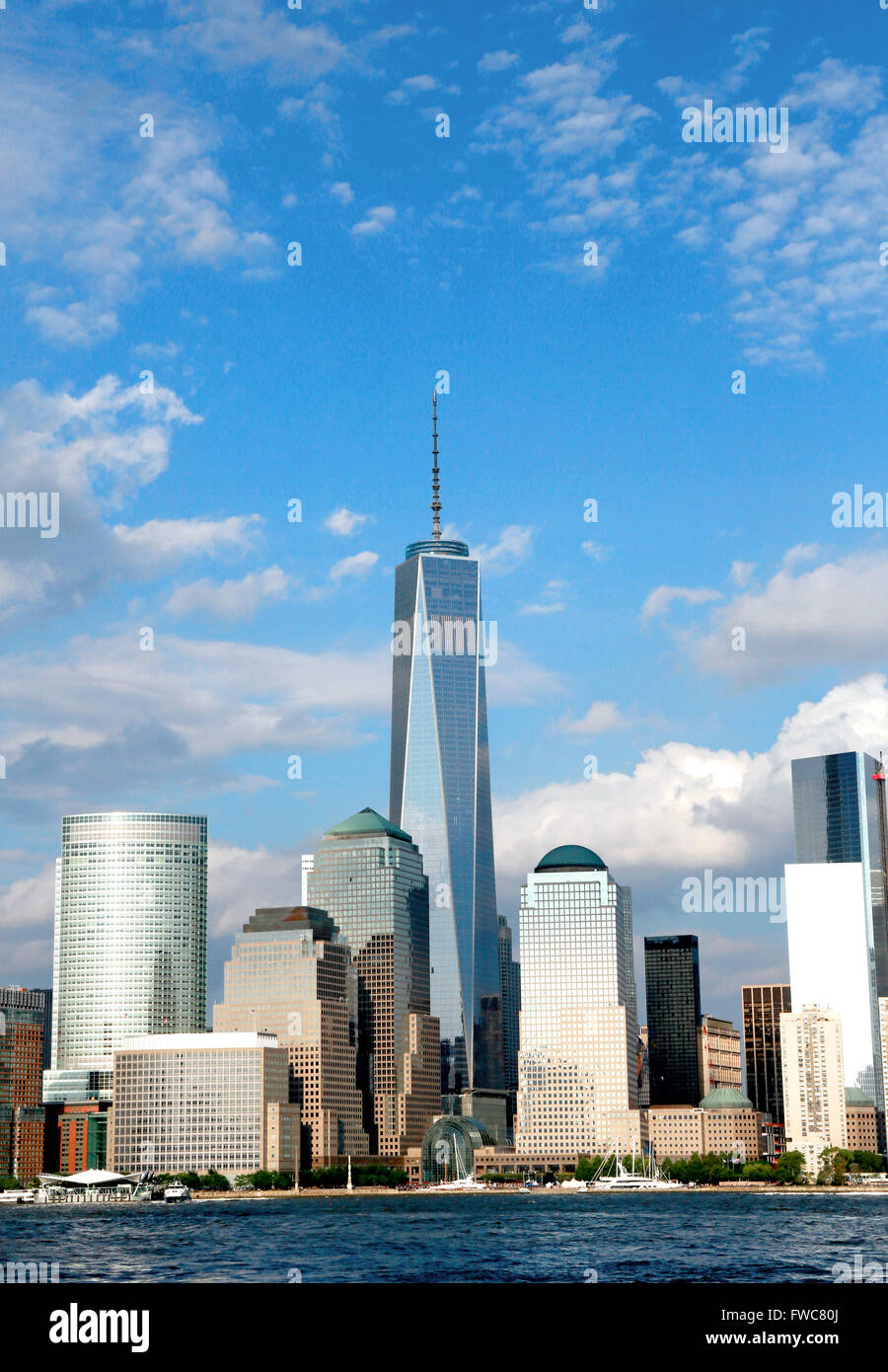 World trade center south tower 2001 hi-res stock photography and images ...