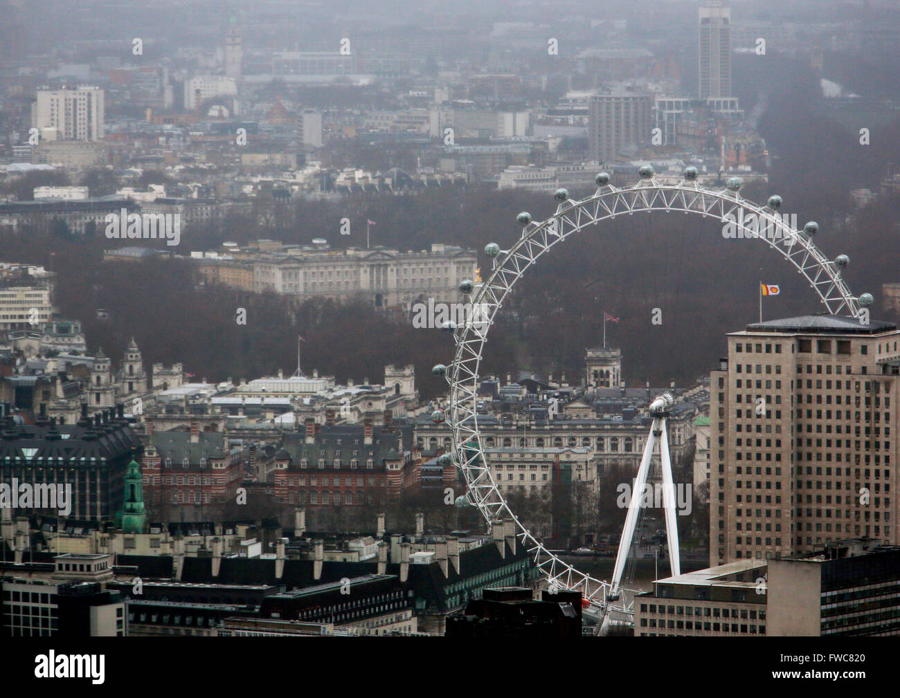Buckingham Palace and the London Eye, London, Britain Stock Photo - Alamy
