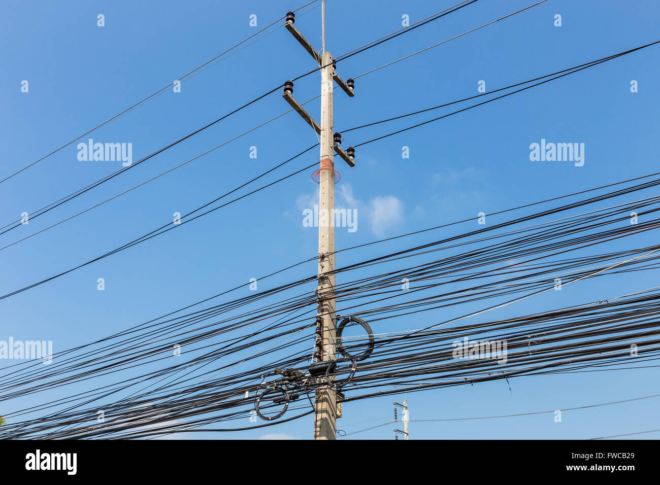 Tangle electrical wires on power hi-res stock photography and images ...