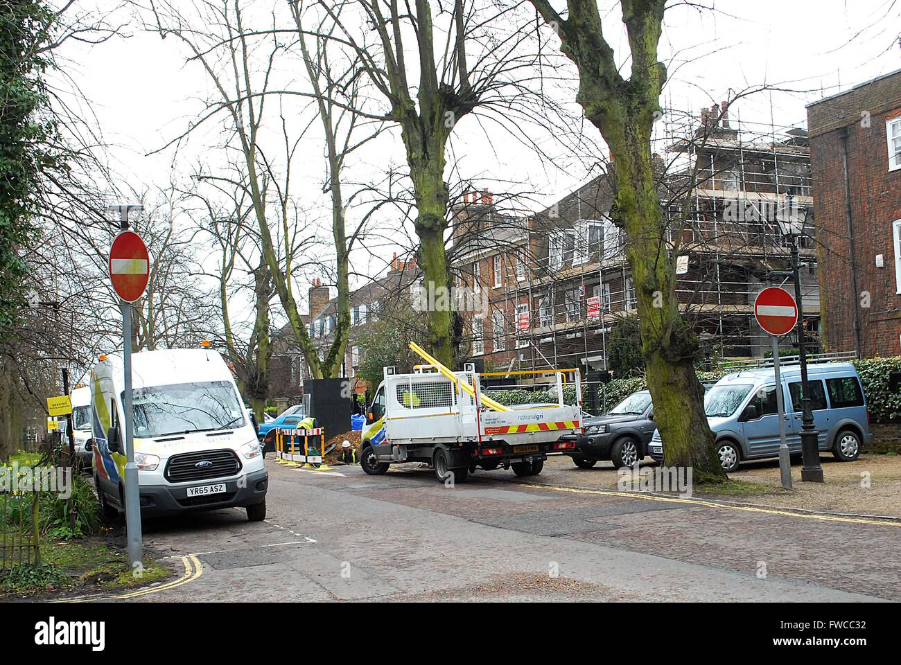 London, UK, 1st March, 2016. Maintenance Road Work Carried at The Grove ...