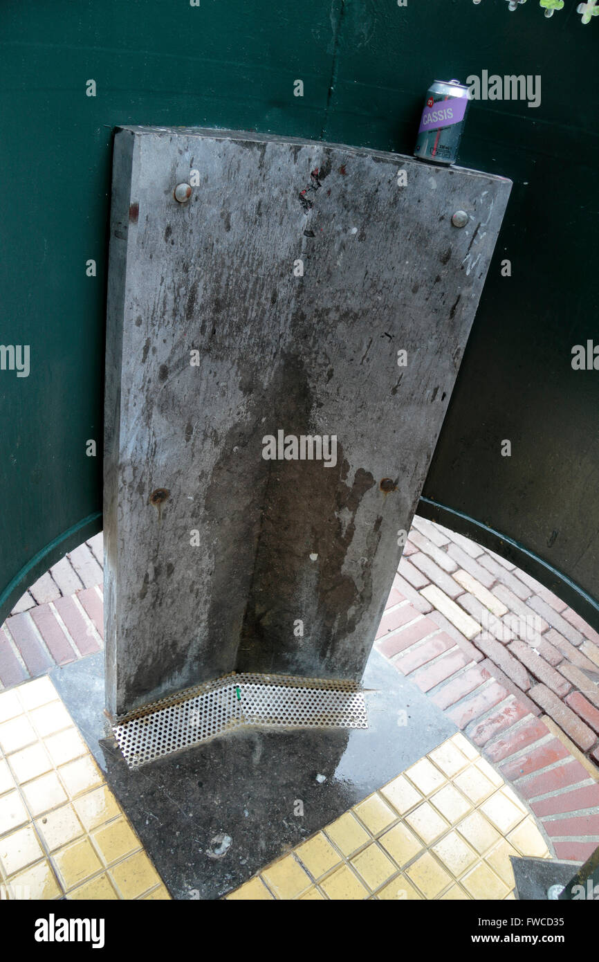 Outdoor public urinal hi-res stock photography and images - Alamy
