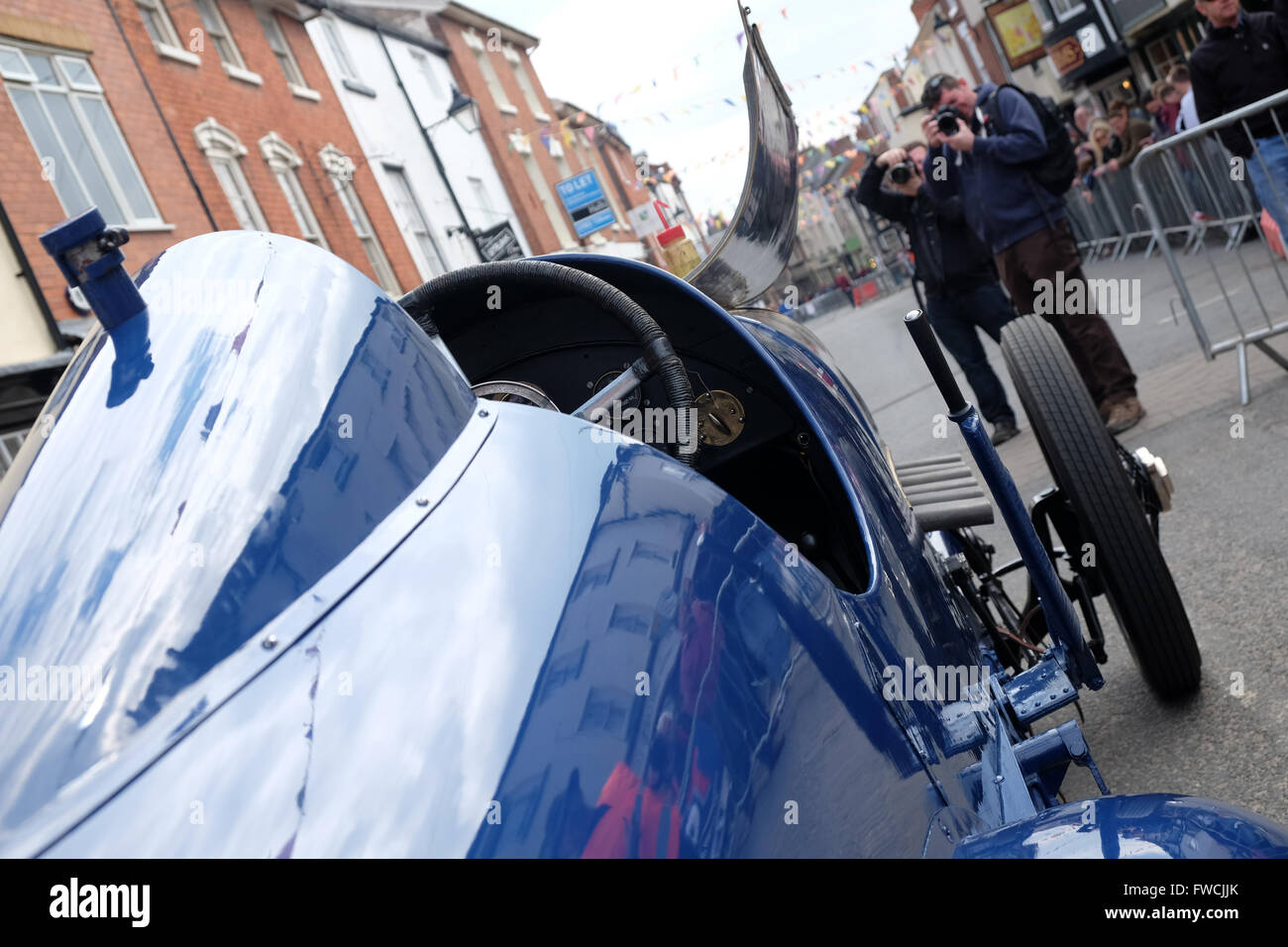 Bluebird car hi-res stock photography and images - Alamy