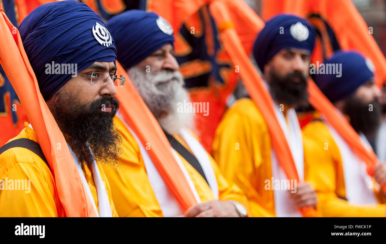 London, UK. 3 April 2016. Thousands of Sikhs turn out for the colourful ...