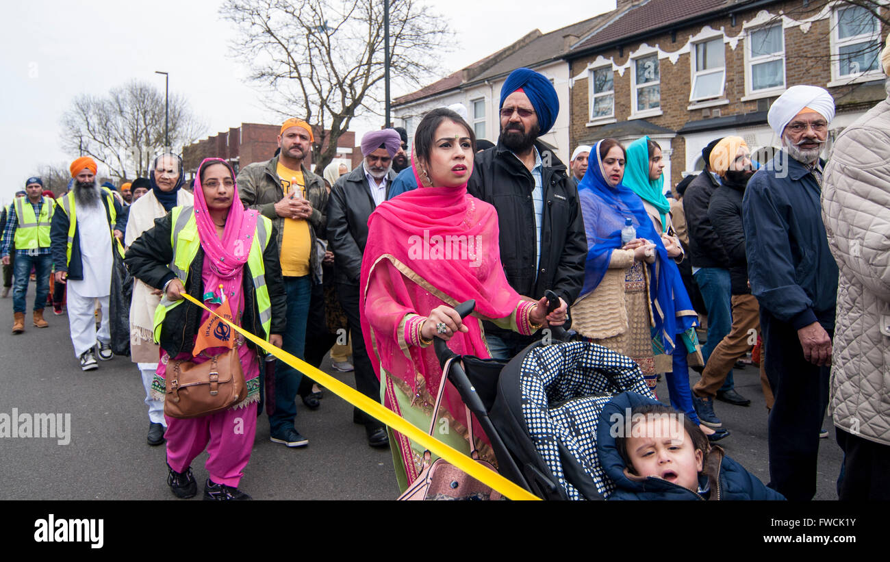 London, UK. 3 April 2016. Thousands of Sikhs turn out for the colourful ...