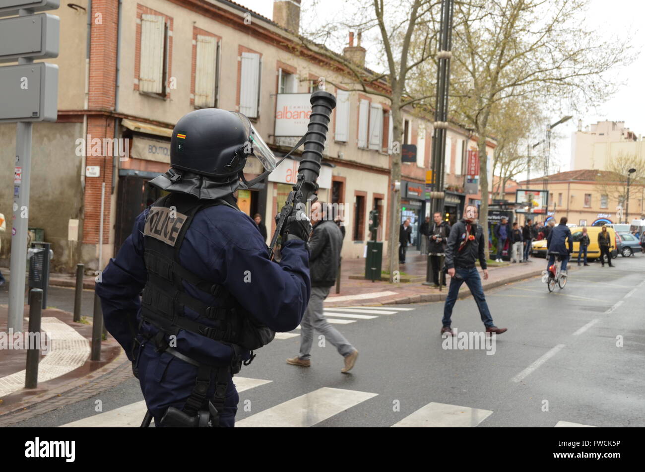 Defendinding hi-res stock photography and images - Alamy