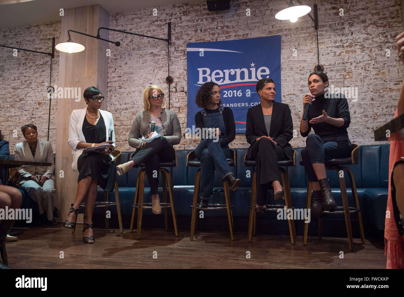 Michelle alexander author hi-res stock photography and images - Alamy