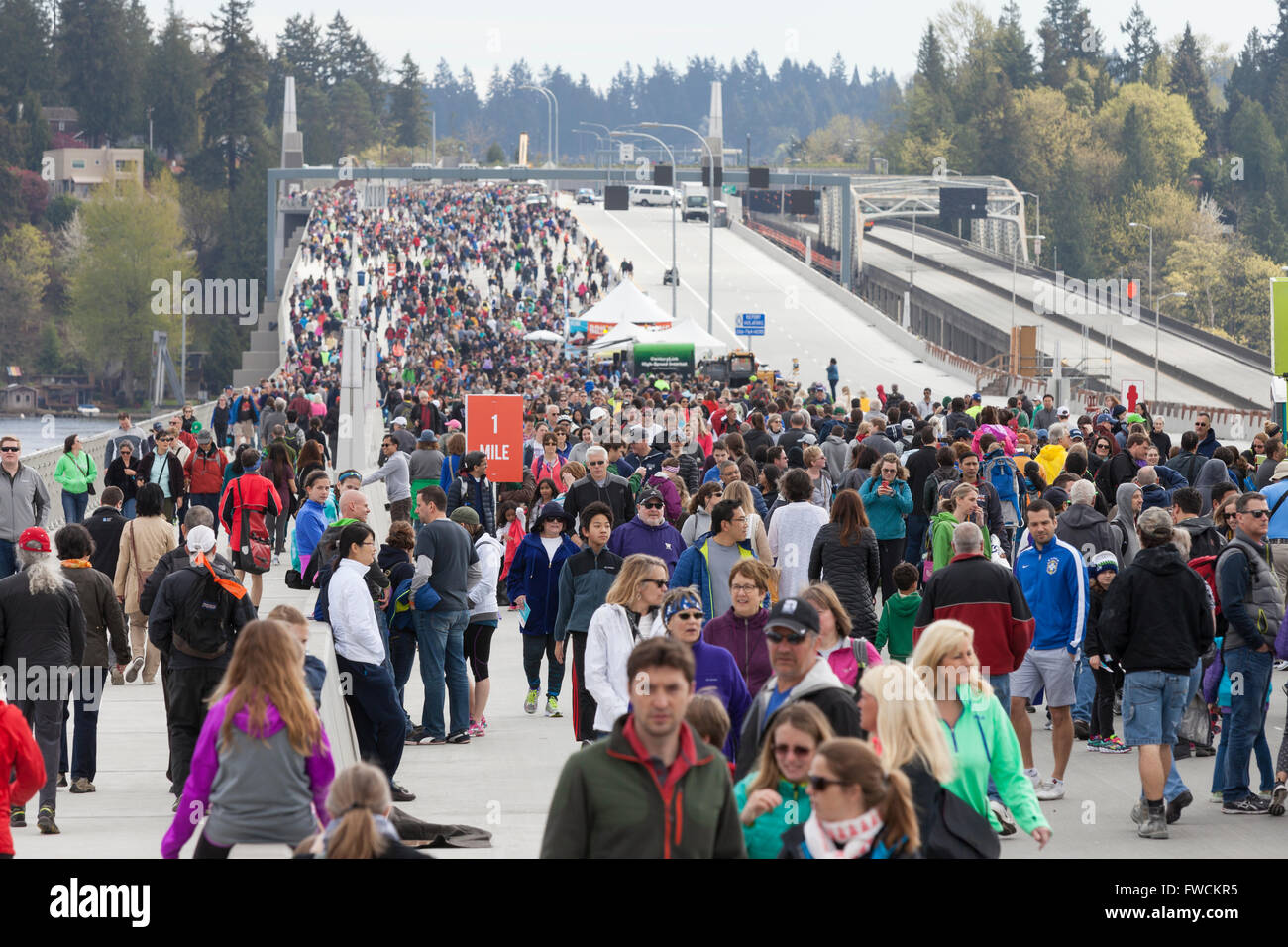 Seattle, Washington, USA. 2nd April, 2016. Visitors crowd the bridge at ...