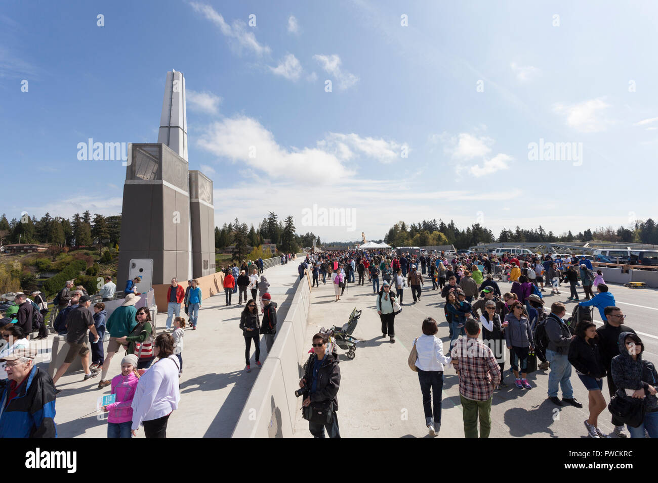 Seattle, Washington, USA. 2nd April, 2016. Visitors crowd the bridge at ...