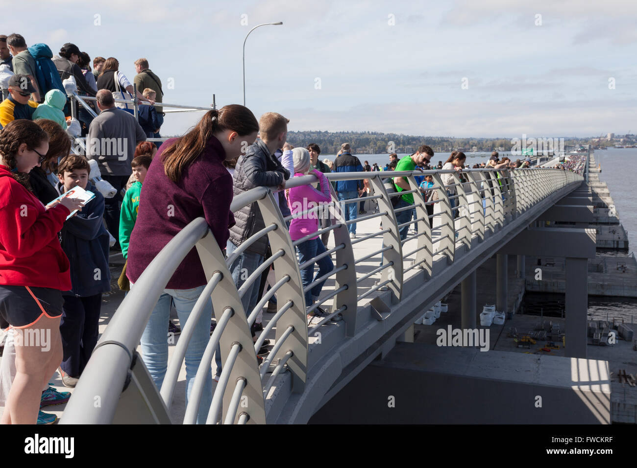 Seattle, Washington, USA. 2nd April, 2016. Visitors crowd the bridge ...
