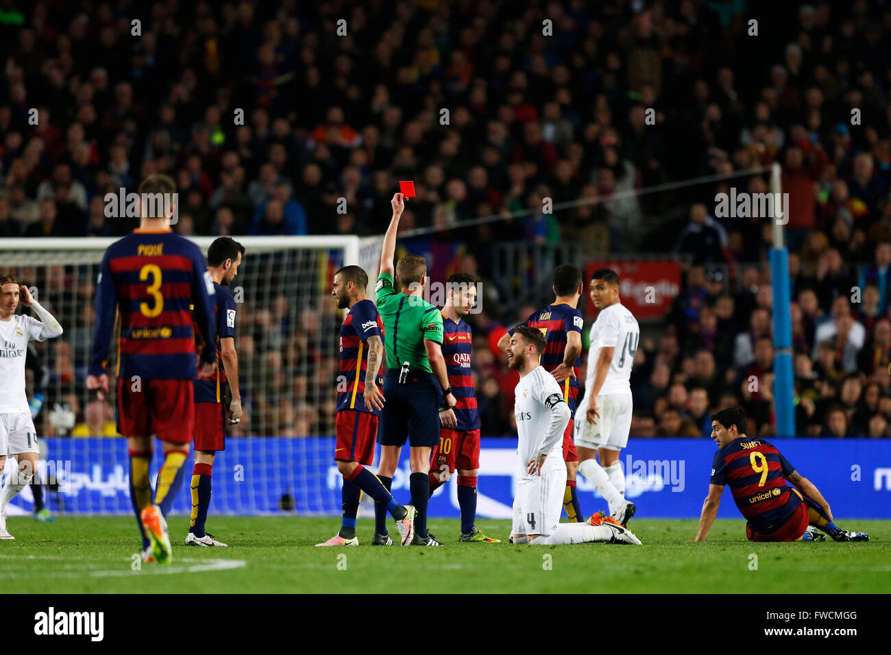 Sergio ramos red card hi-res stock photography and images - Alamy