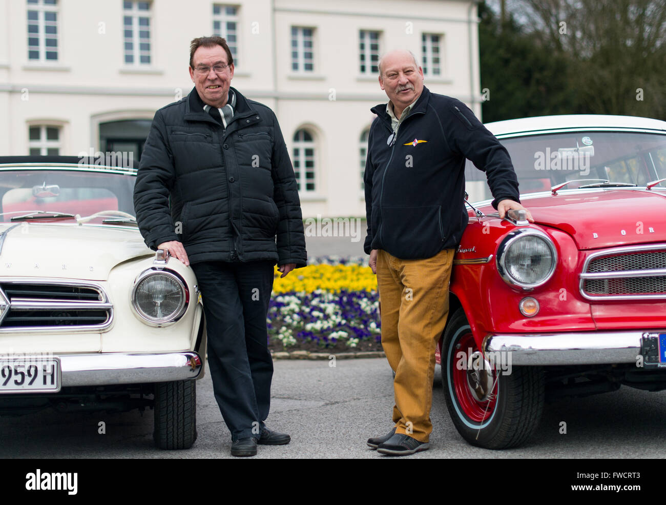 Esse, Germany. 30th Mar, 2016. Hartmut Loges (l-r), chairman of the ...