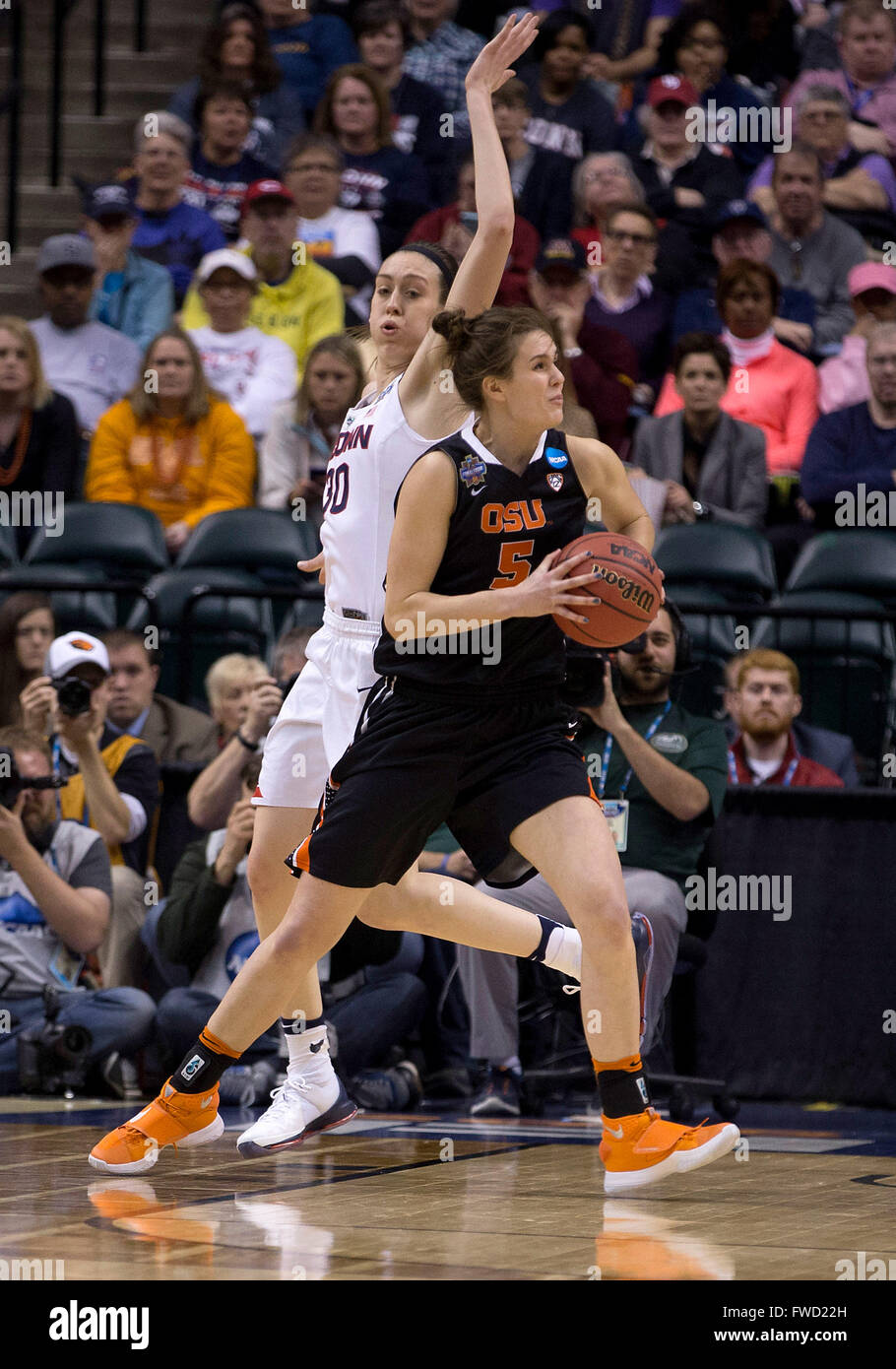 Samantha siegner hi-res stock photography and images - Alamy