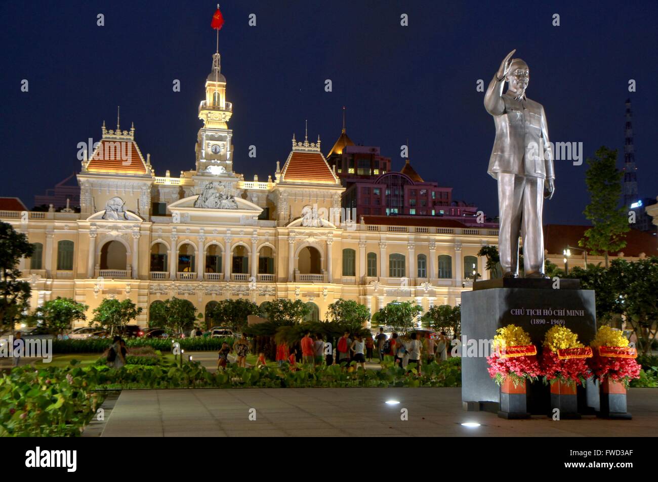 Ho Chi Minh statue in front of city hall, Saigon, Vietnam, Asia Stock ...