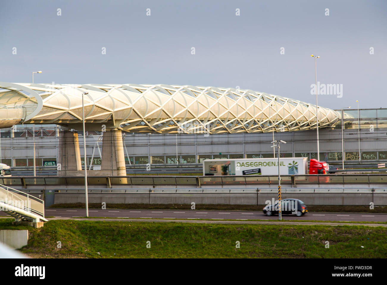Modern architecture Bike path and footbridge De Groene Verbindingin ...