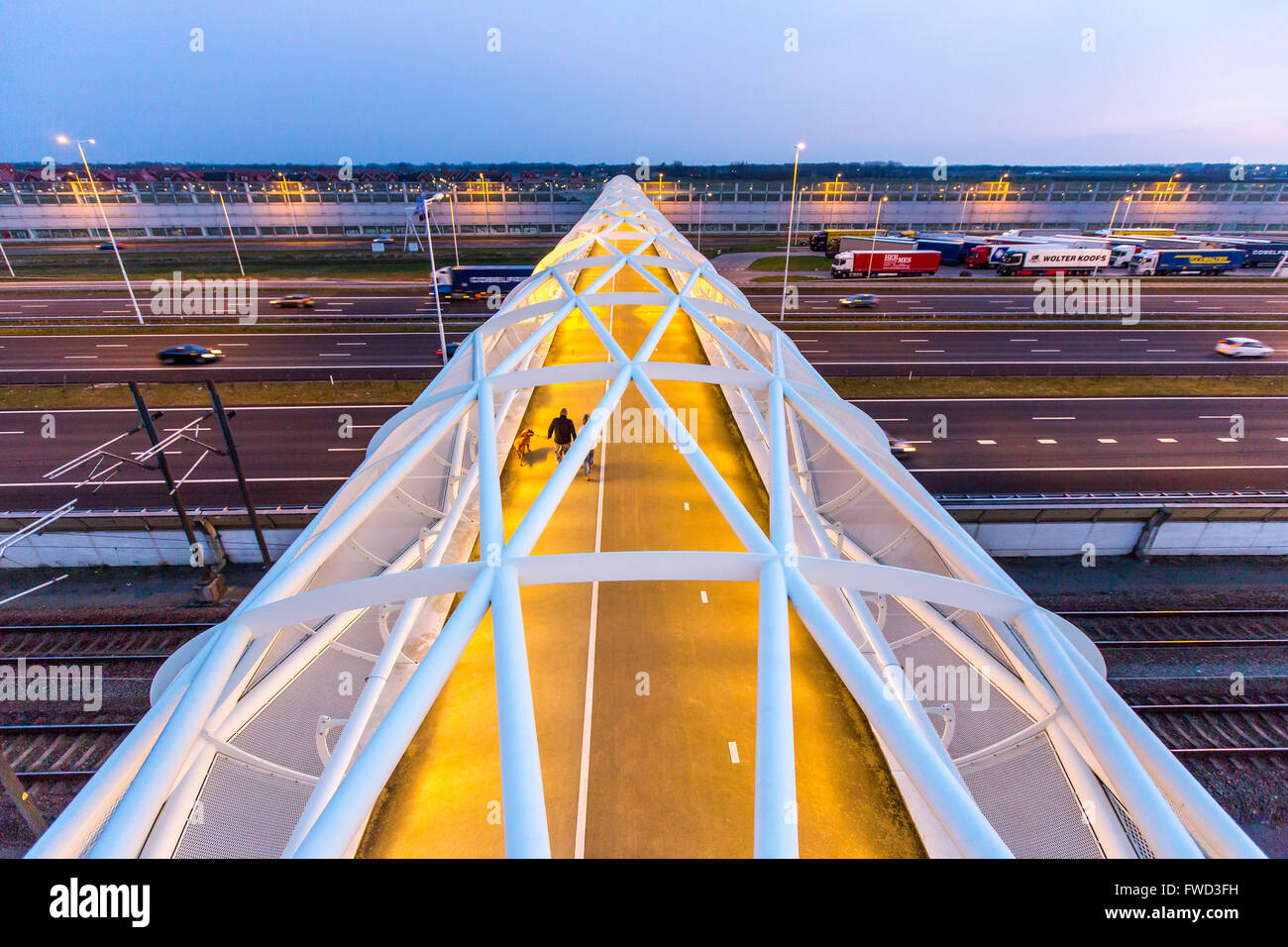 Modern architecture Bike path and footbridge De Groene Verbindingin ...