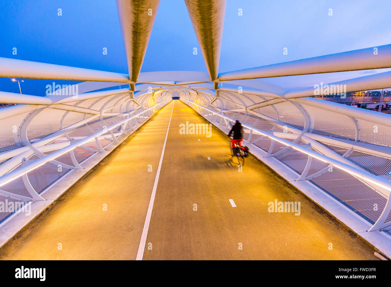 Modern architecture Bike path and footbridge De Groene Verbindingin ...