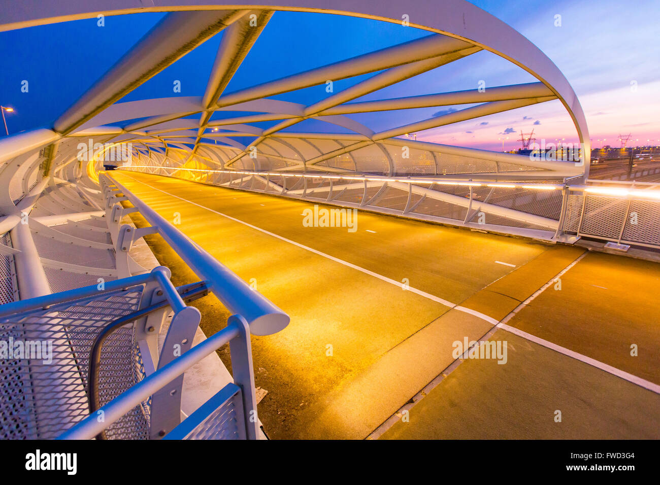 Modern architecture Bike path and footbridge De Groene Verbindingin ...