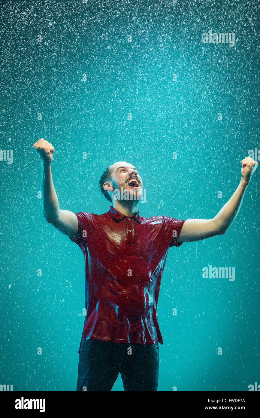 Wet man smile rain one hi-res stock photography and images - Alamy