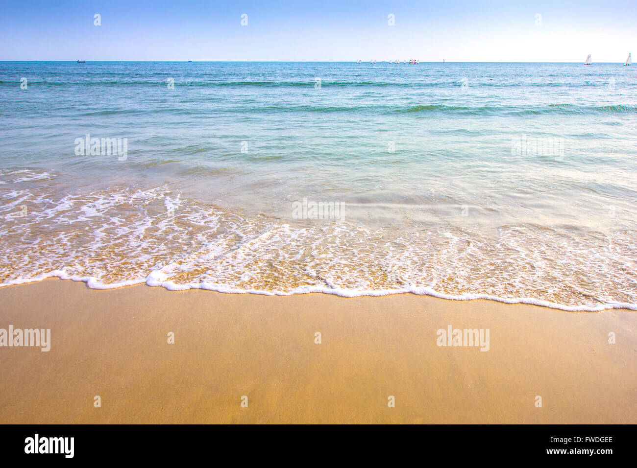 Beachscape horizontal hi-res stock photography and images - Alamy