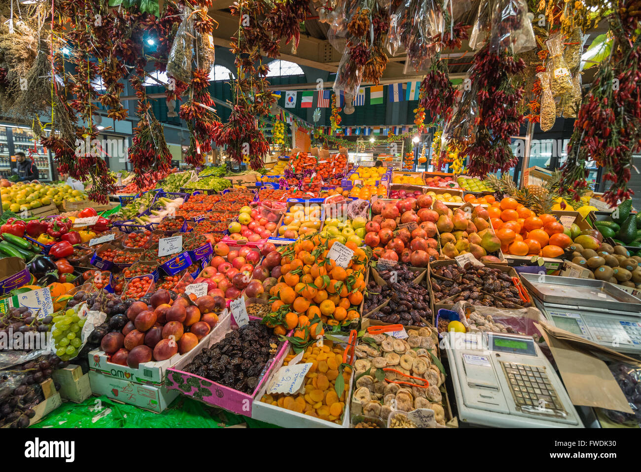 Florence market fruit vegatable hi-res stock photography and images - Alamy
