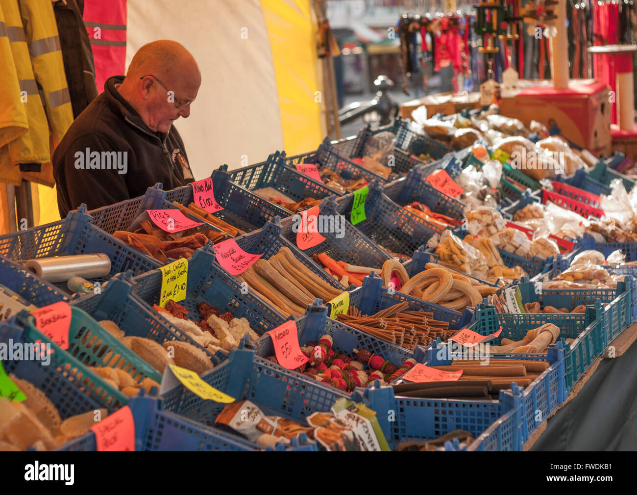 Male stallholder hi-res stock photography and images - Alamy