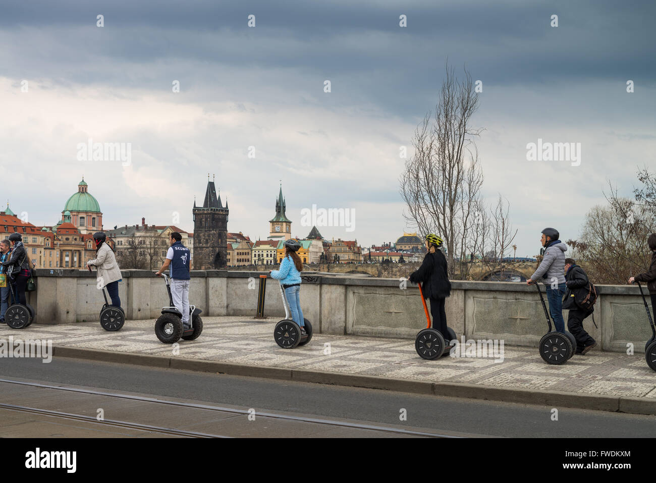 Segway tour tourists on segways sightseeing hi-res stock photography ...