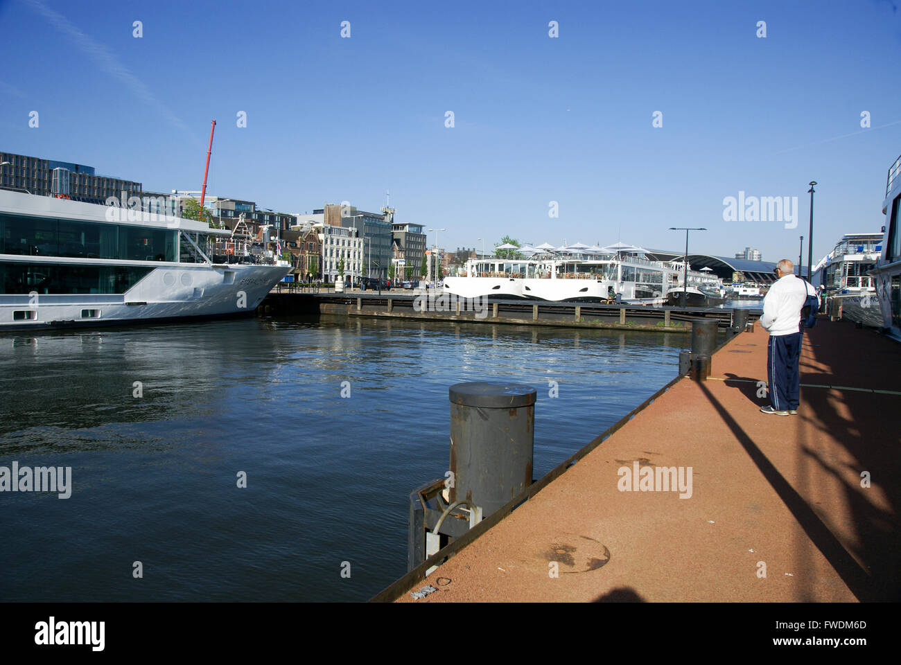 Amsterdam harbour hi-res stock photography and images - Alamy