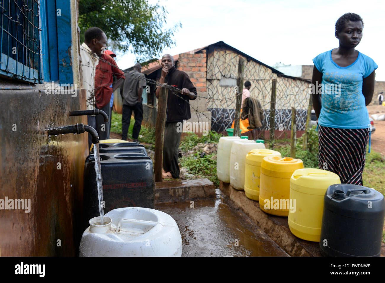 Clean water supply kenya hi-res stock photography and images - Alamy