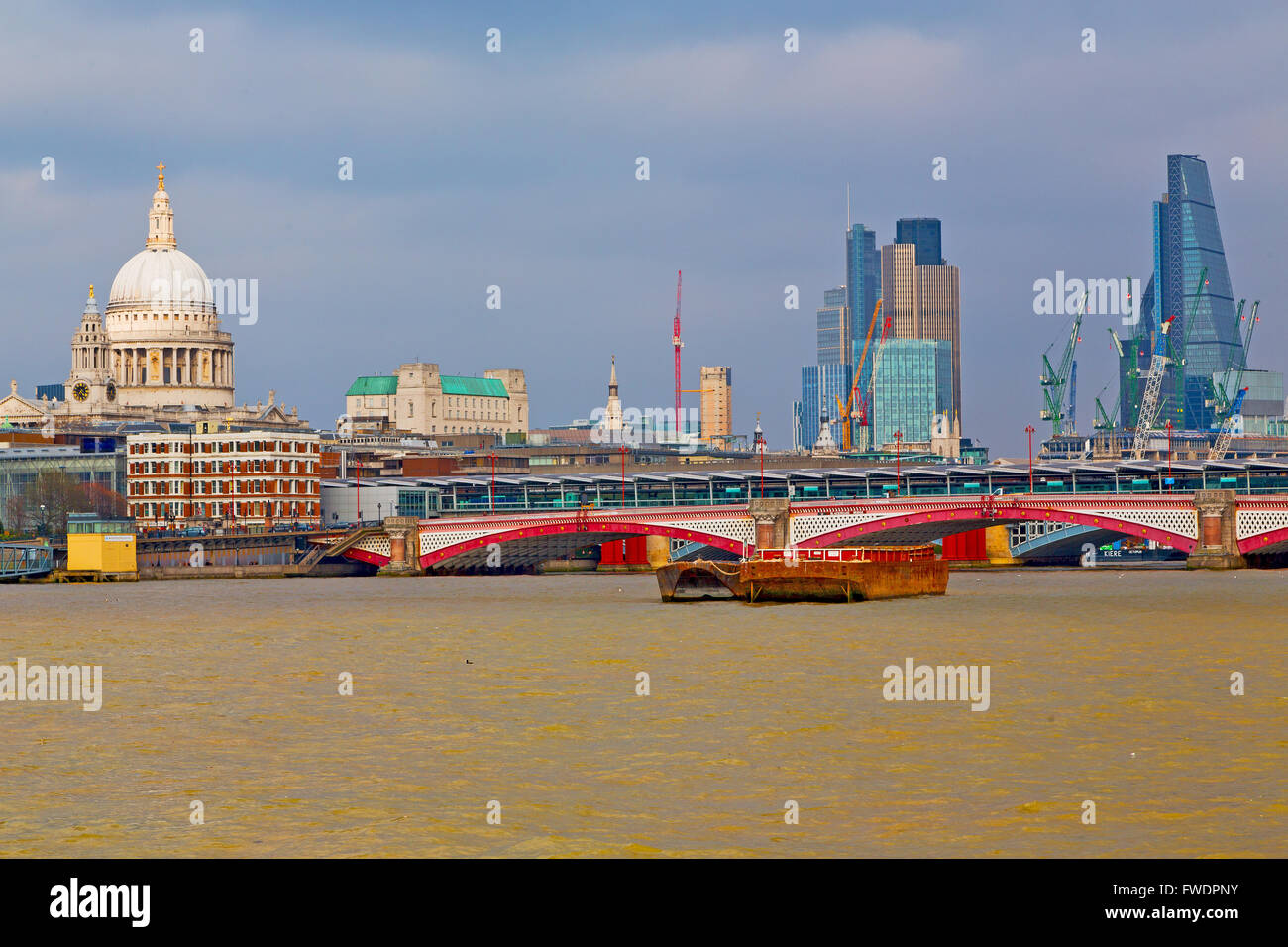 windows in the city of london home and office skyscraper building Stock ...