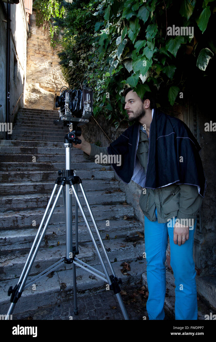 Verona,Italy: photographer with a plate camera Stock Photo - Alamy