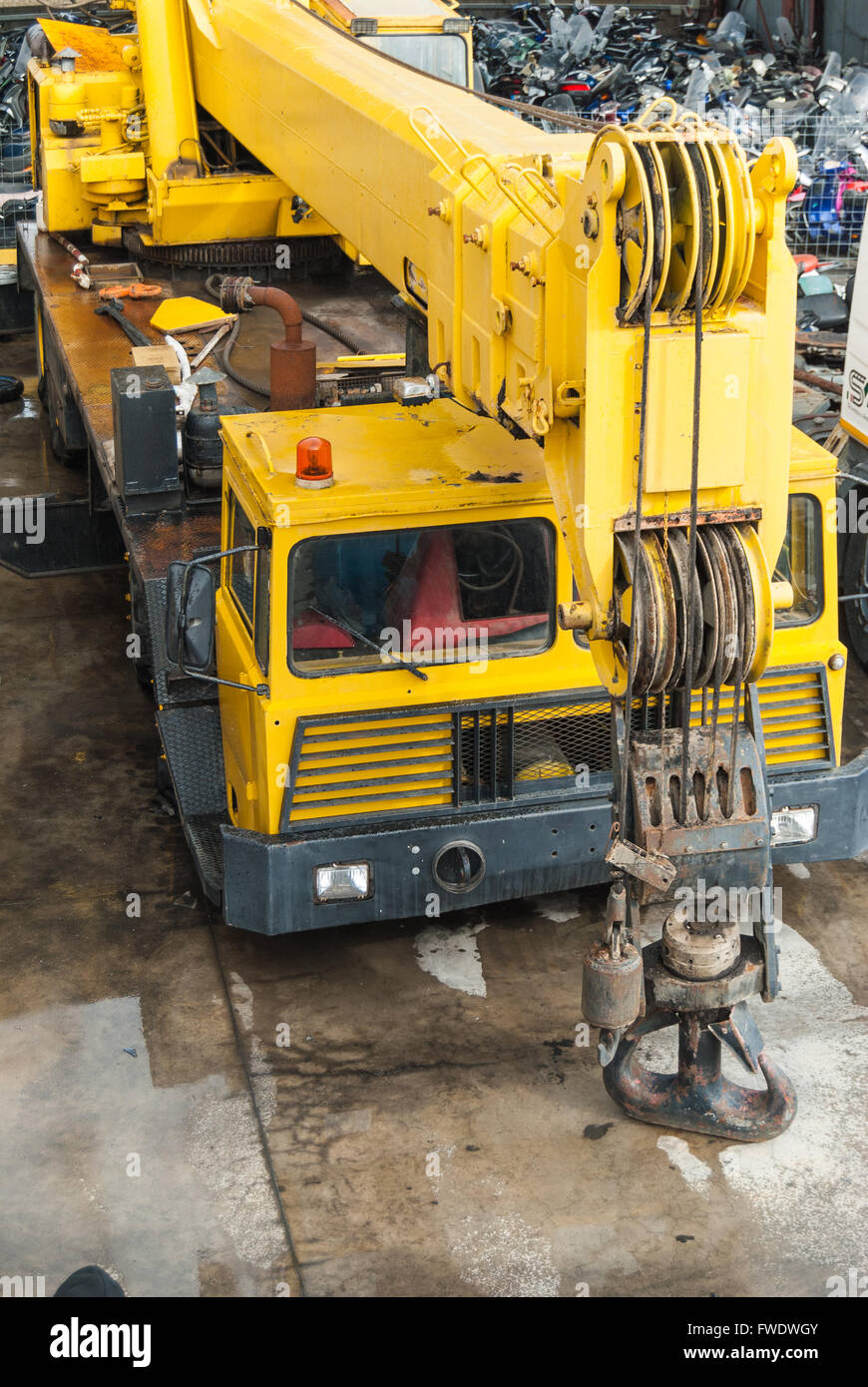 For roadside assistance cranes. Wrecker for heavy vehicles. Breakdown ...