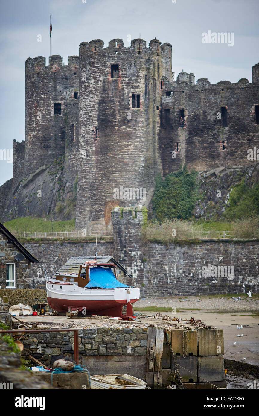 Colwyn bay and town hi-res stock photography and images - Alamy