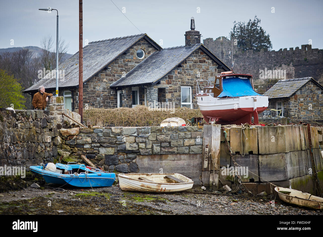 Land locked boat hi-res stock photography and images - Alamy