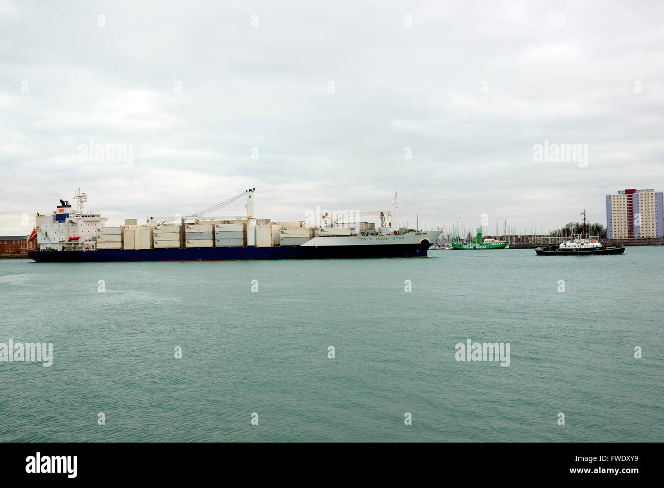 COSTA RICAN STAR TOWED IN BY TUG, SD BOUNTIFUL Stock Photo - Alamy