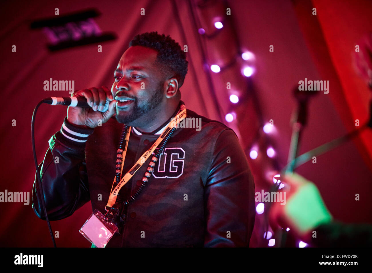 Black rapper hi-res stock photography and images - Alamy