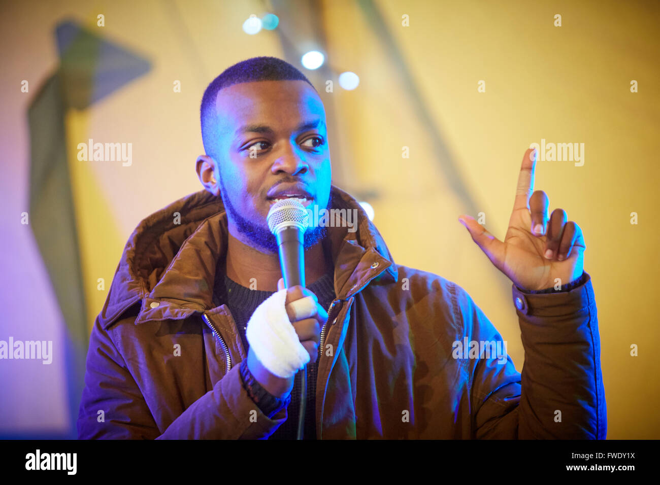 George stage hi-res stock photography and images - Alamy