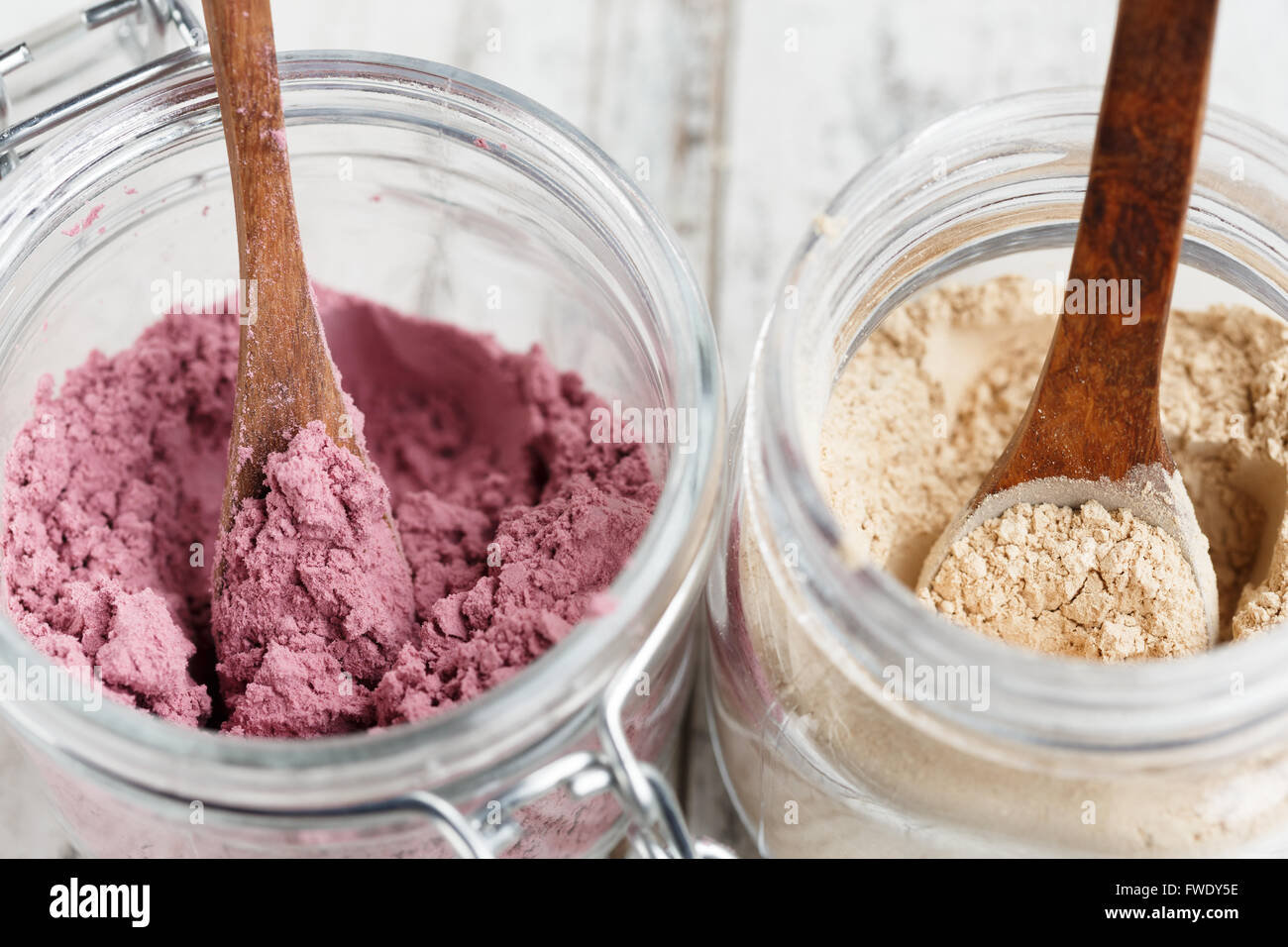 Acai and maca powder on wooden spoon Stock Photo - Alamy