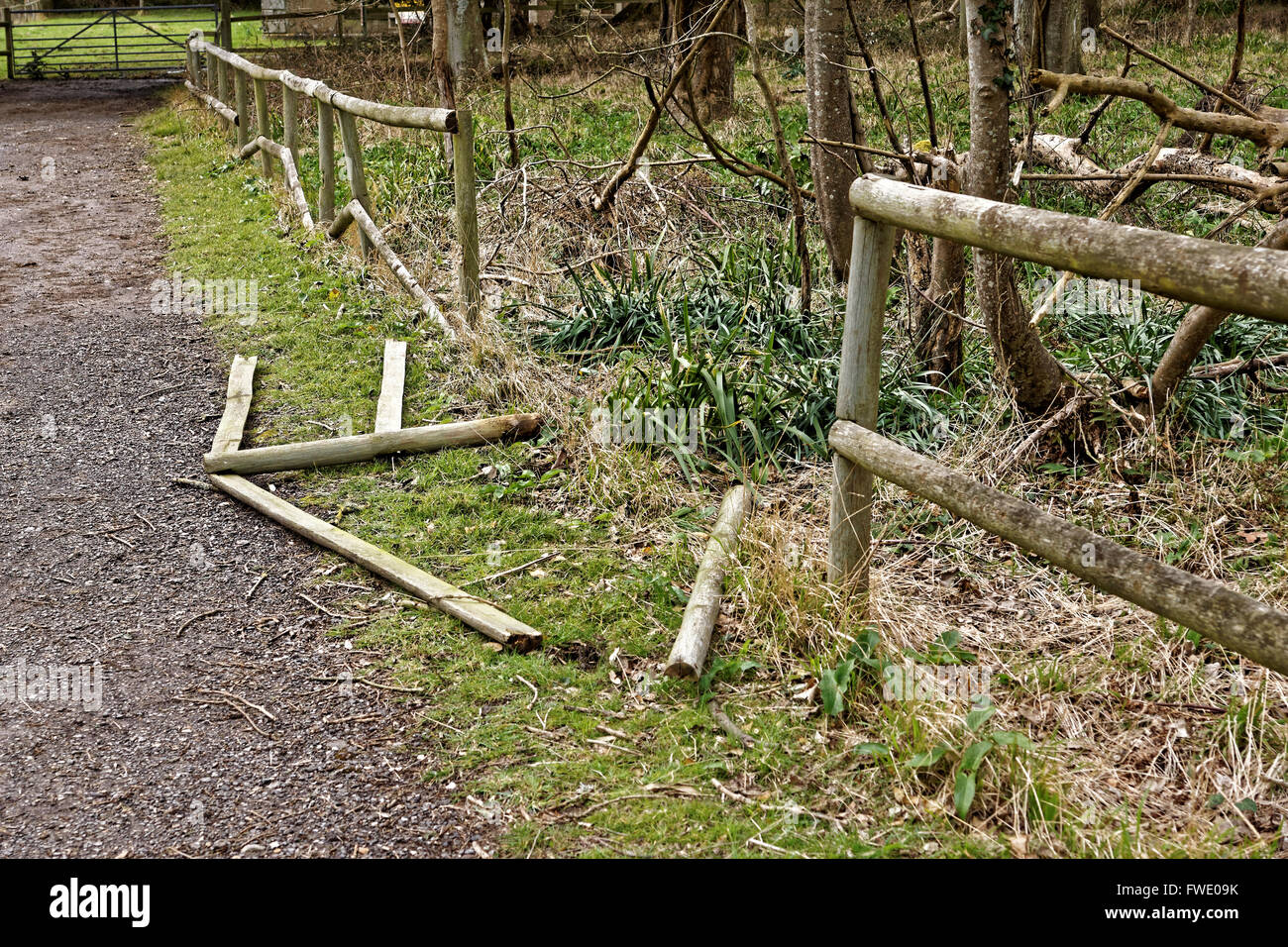 Broken down fence hi-res stock photography and images - Alamy