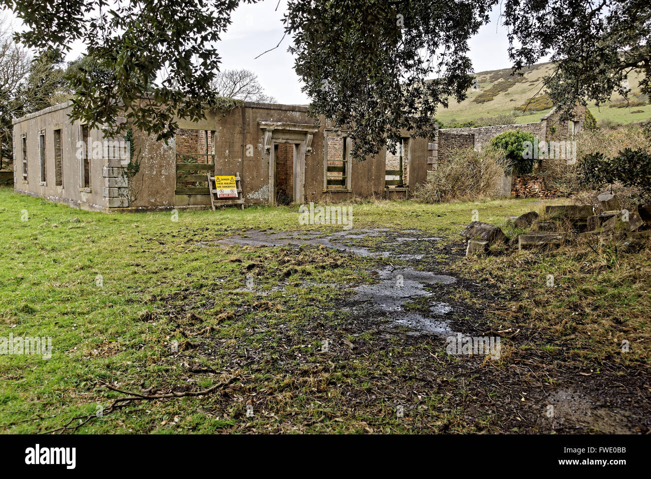 Abandoned dorset village hi-res stock photography and images - Alamy