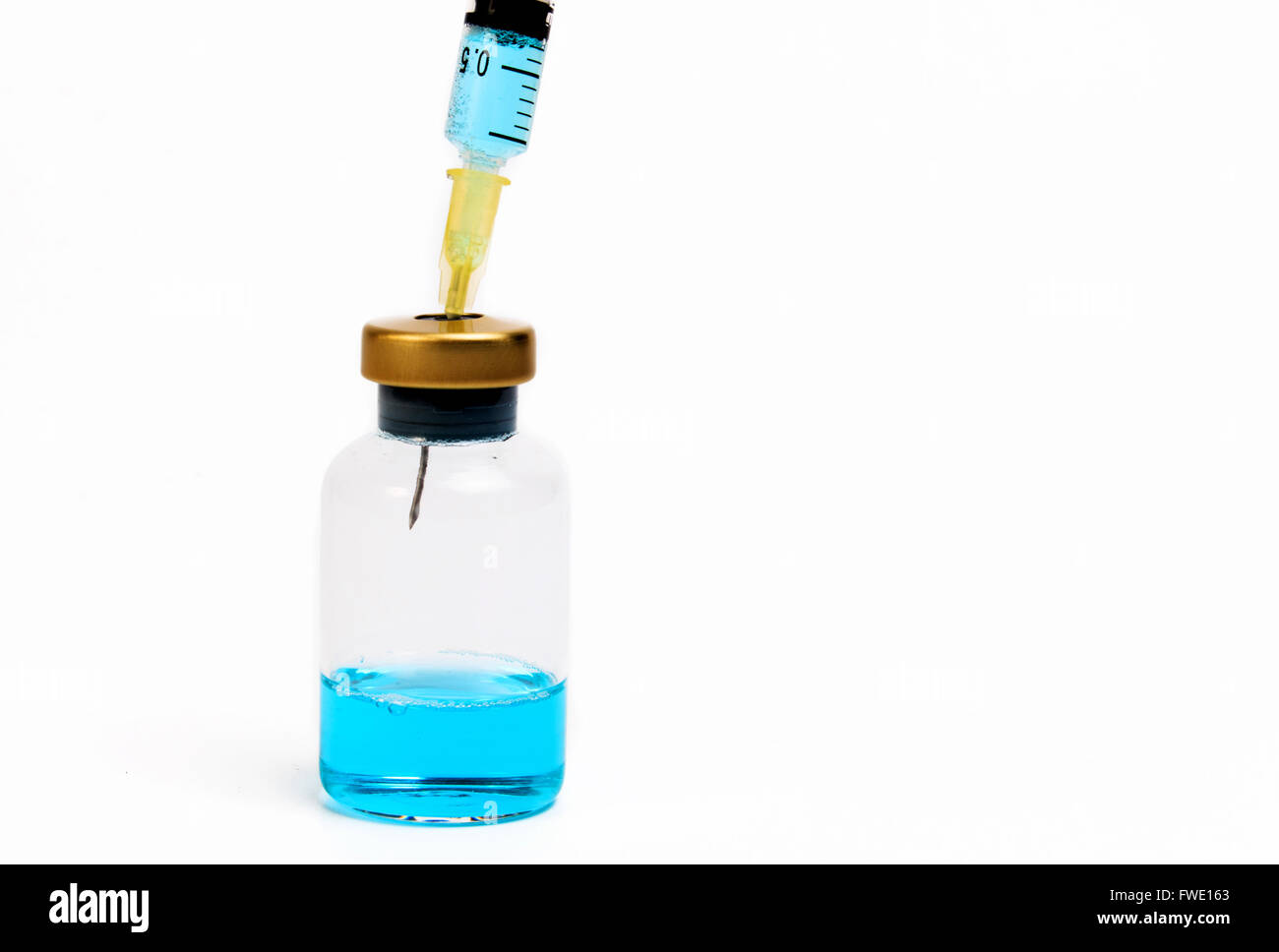 Prepare for injection. Ready to put a vaccine Stock Photo - Alamy