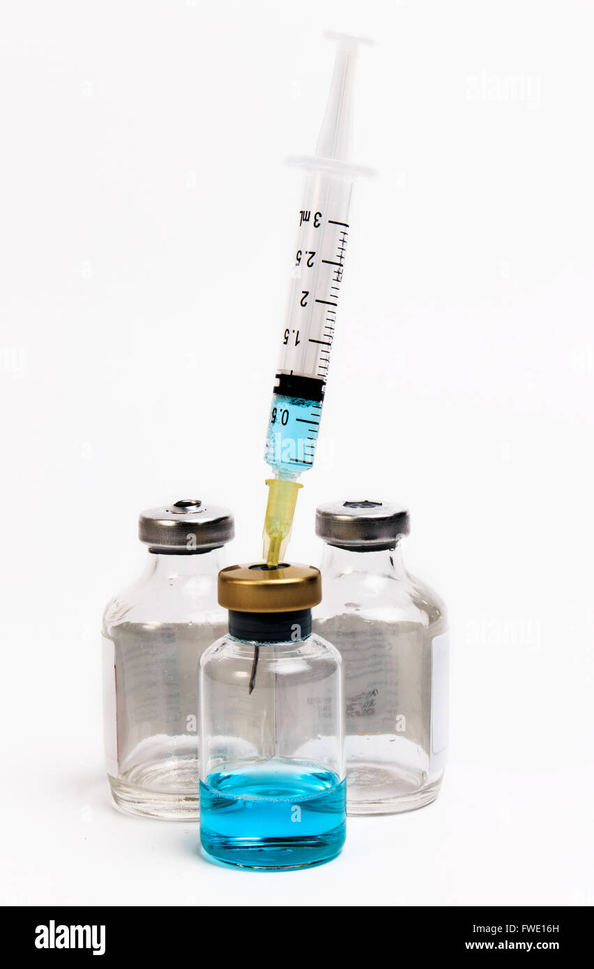 Prepare for injection. Ready to put a vaccine Stock Photo - Alamy