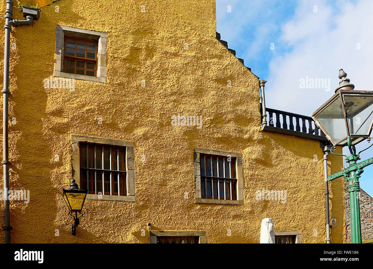 Colourful buildings on Princes street. Edinburgh Stock Photo - Alamy
