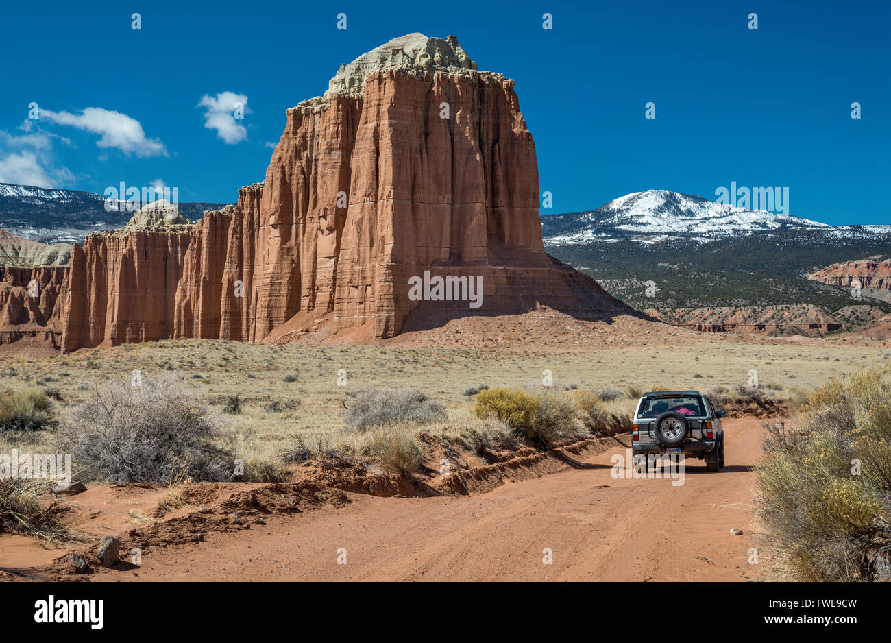 4WD vehicle on Cathedral Road in Upper Cathedral Valley, Capitol Reef ...