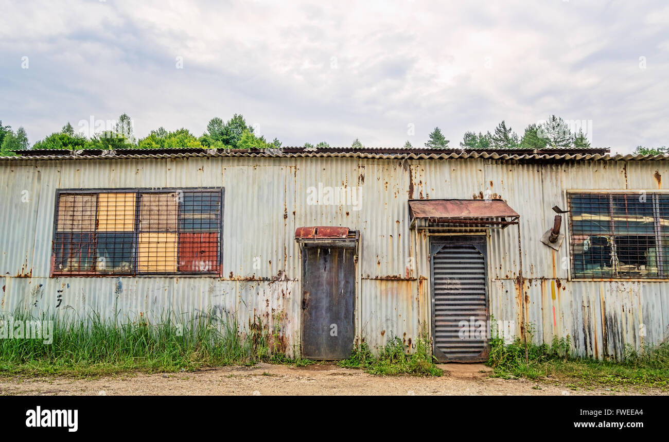 Corrugated Iron Shack High Resolution Stock Photography and Images - Alamy