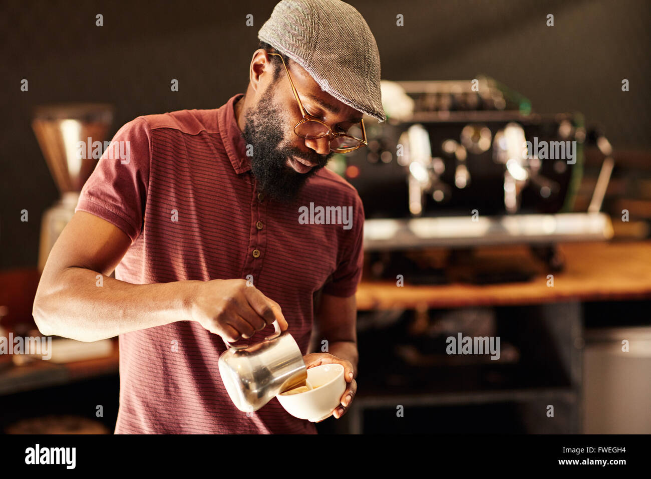 Pouring cap hi-res stock photography and images - Alamy