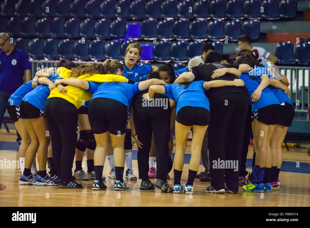 Women handball hi-res stock photography and images - Alamy